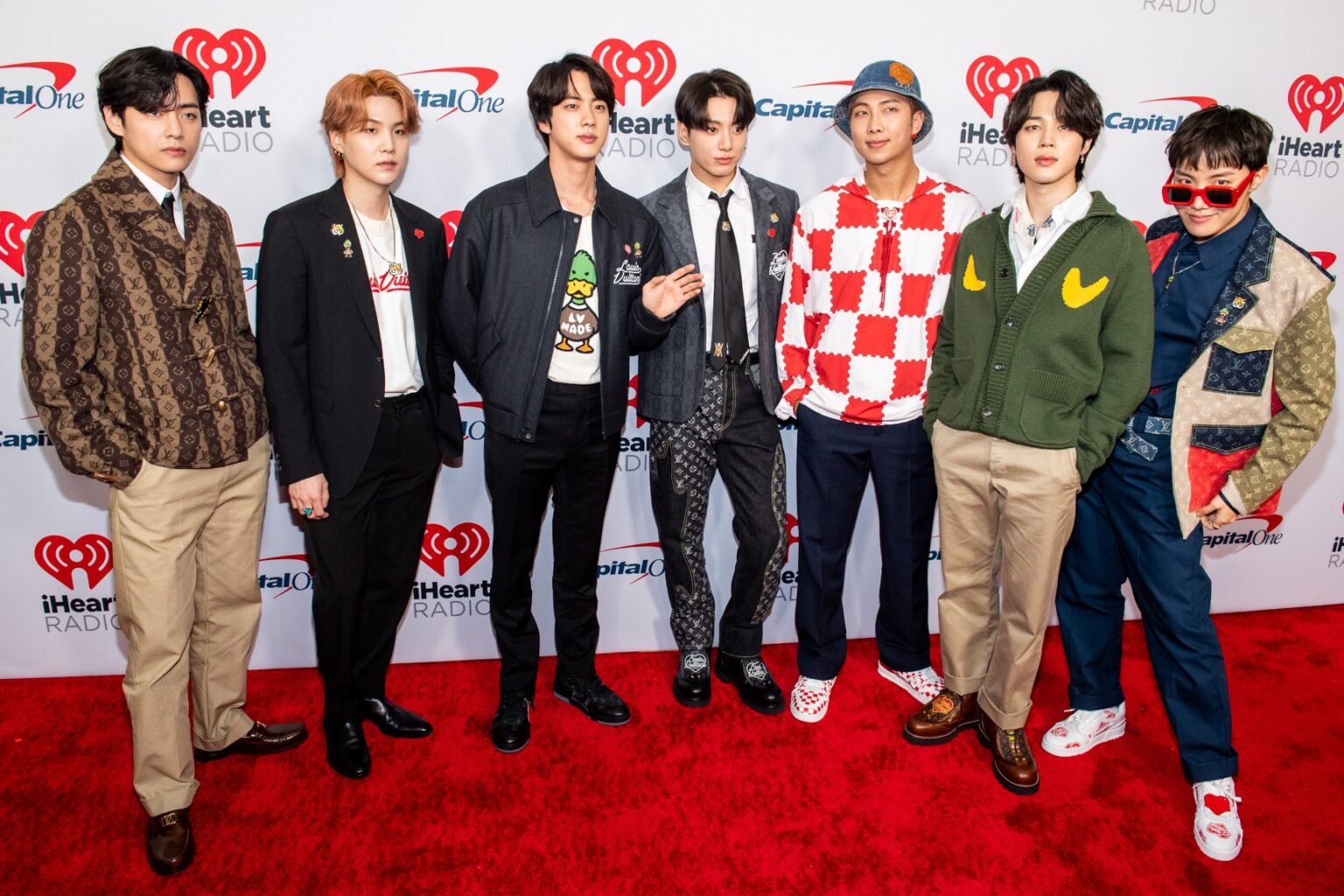 BTS アメリカ最大の年末イベント「Jingle Ball 2021」に出演決定！！開催日・出演アーティスト・視聴方法 | BTS 防弾少年団 ...