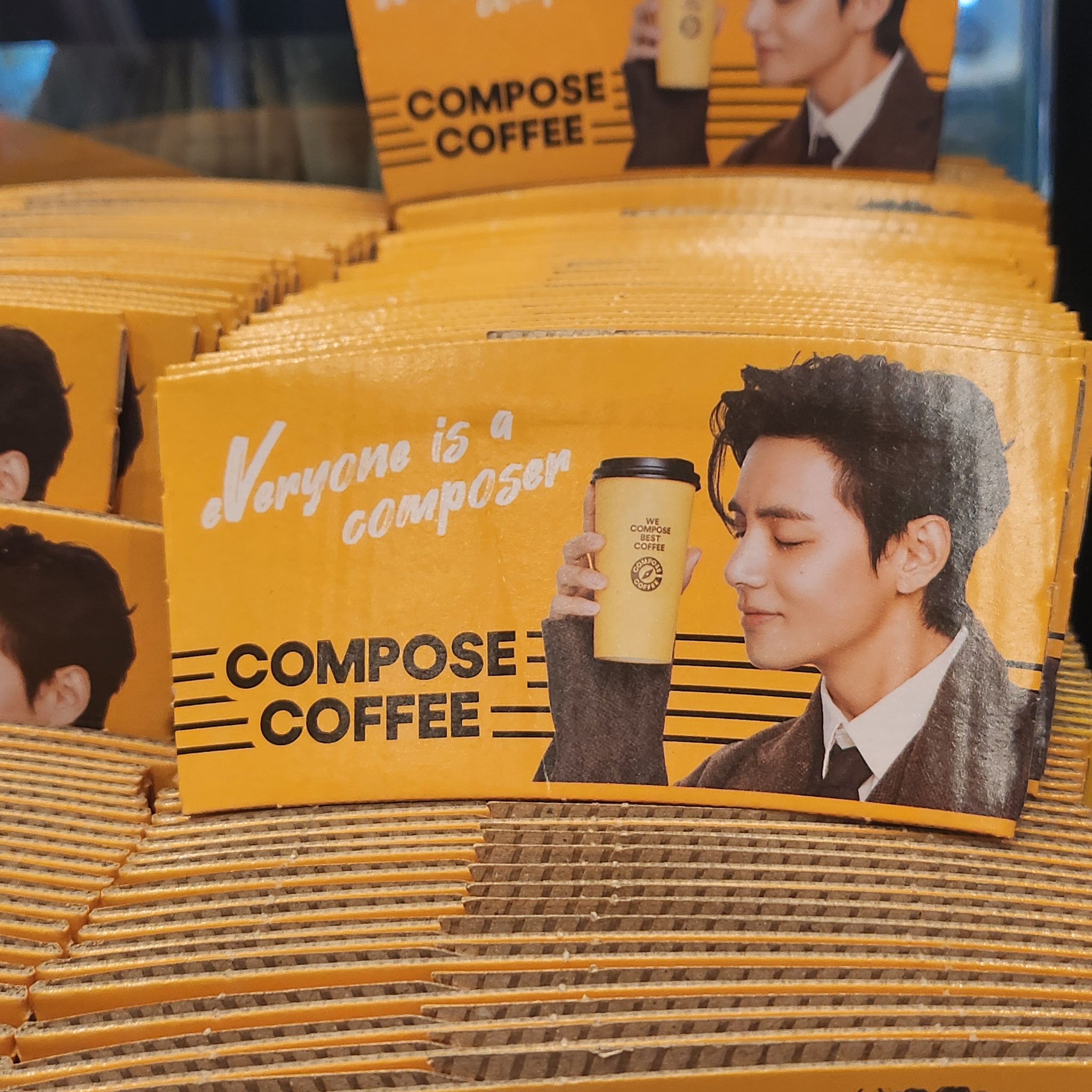 BTS テテのCompose Coffee(コンポーズコーヒー)のカップホルダーが日本からも購入可能に【完売必至のためARMY必見 ...