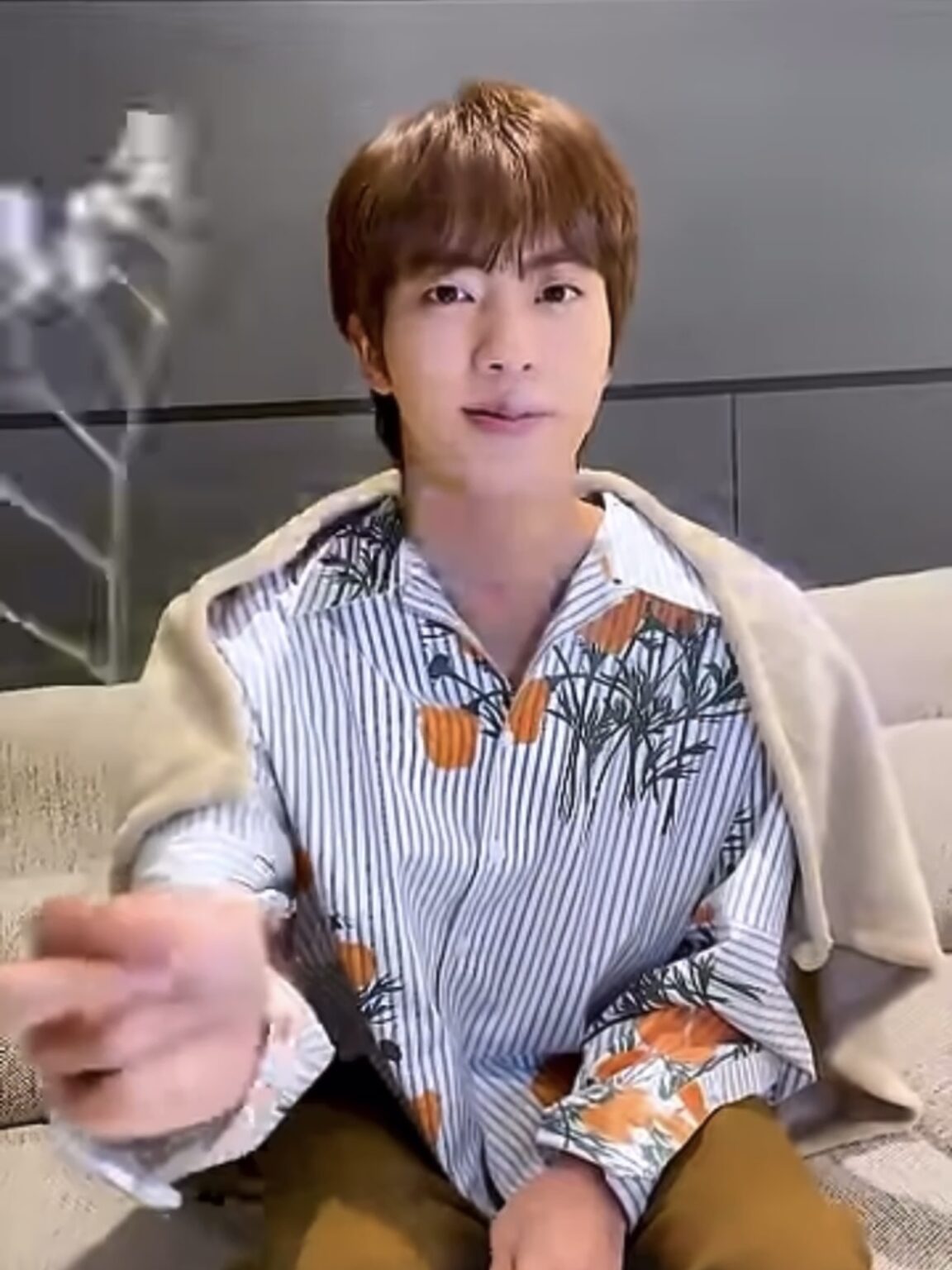 BTS 兵役の8割を終えたジンからARMYへ向けた特別なメッセージが公開！！「除隊までもう少しだけ待っていてください」 | BTS 防弾少年団 【情報サイト】